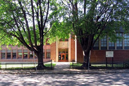 Three Rivers High School - Répertoire du patrimoine culturel du Québec