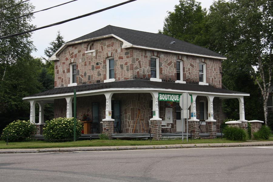241-243, route 323 - Répertoire du patrimoine culturel du Québec