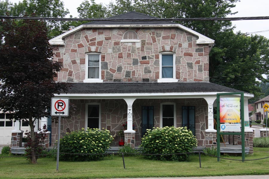 241-243, route 323 - Répertoire du patrimoine culturel du Québec