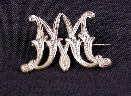 Broche - Répertoire du patrimoine culturel du Québec