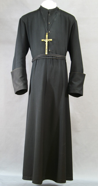 Soutane - Répertoire du patrimoine culturel du Québec