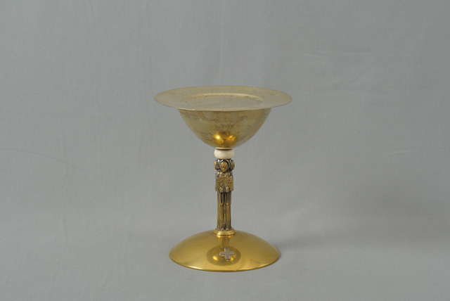 Ensemble de calice et patène - Répertoire du patrimoine culturel du Québec