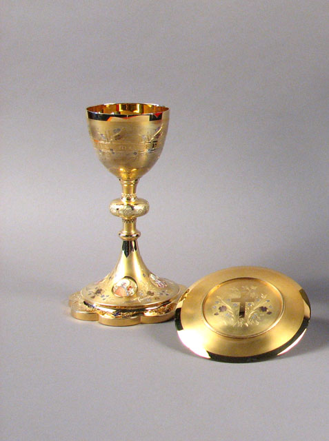 Ensemble de calice et patène - Répertoire du patrimoine culturel du Québec