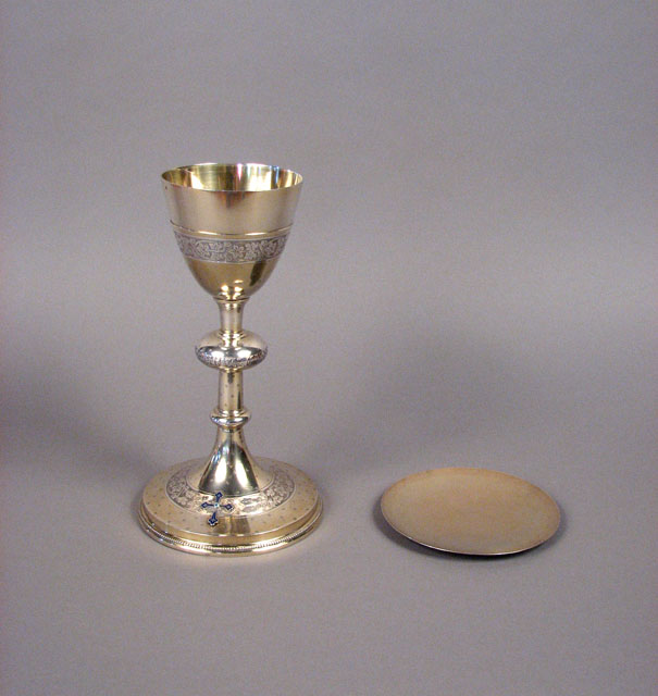 Ensemble de calice et patène - Répertoire du patrimoine culturel du Québec
