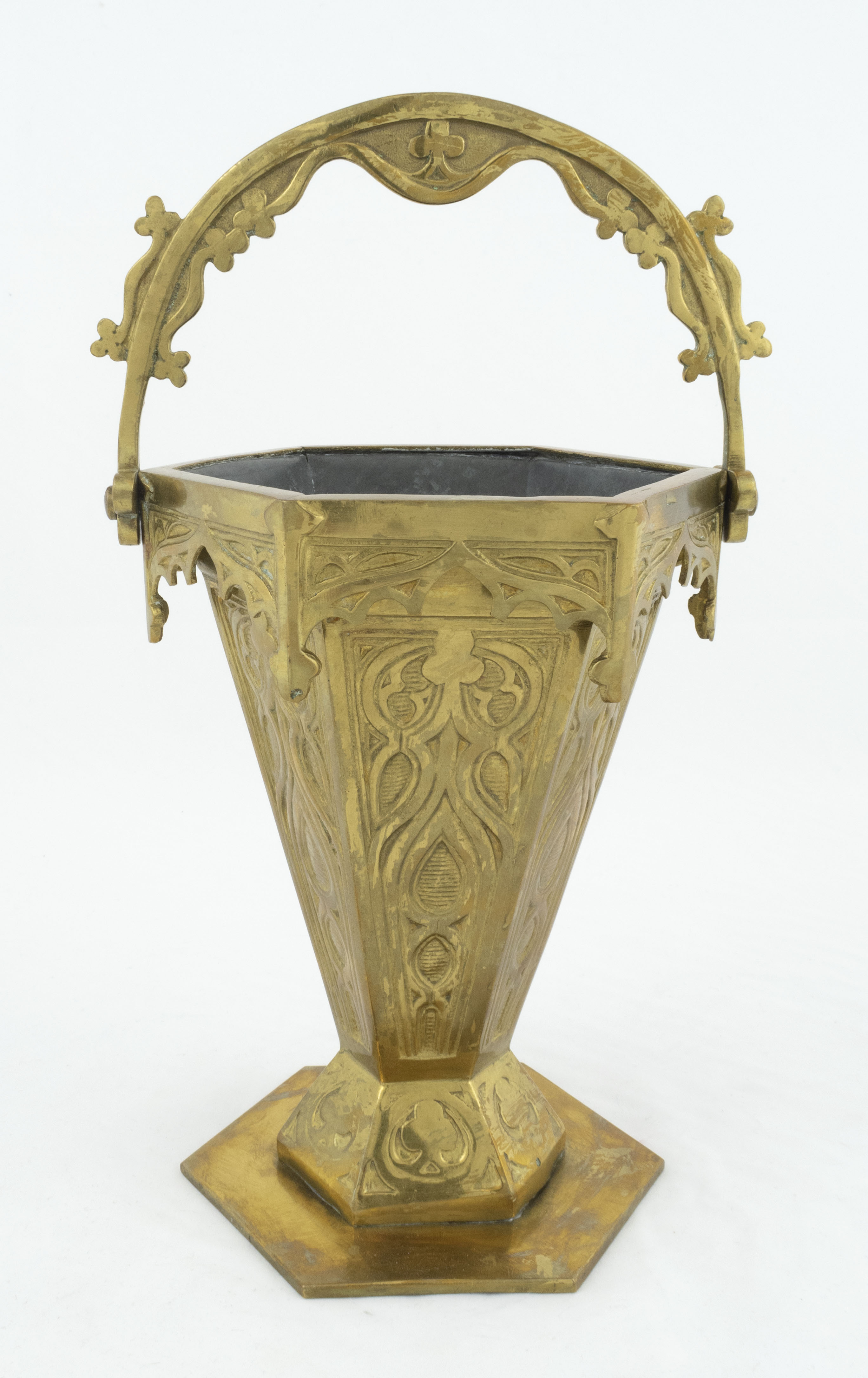 Seau à eau bénite - Répertoire du patrimoine culturel du Québec